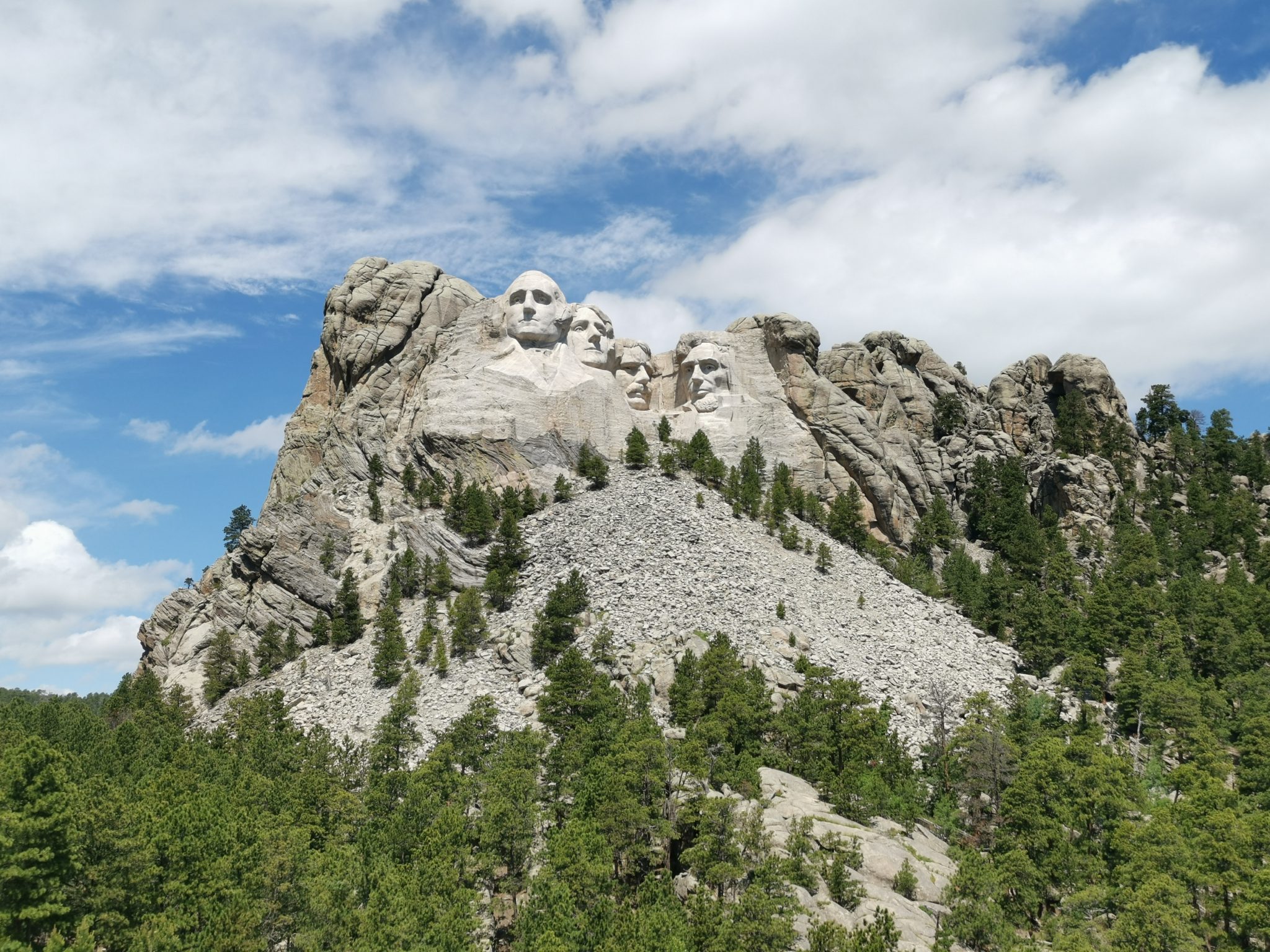 Trek America | Day 36&37: Mount Rushmore, Badlands & 1880s Town ...